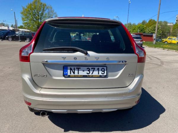 Brown Volvo XC60 2017 in Riga, with an engine capacity of 2.00 L and mileage of 253 thousand km for 15950 €, photo 6 on AUTOMOTO.COM.LV