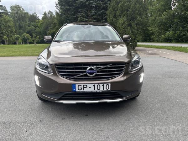 Brūns Volvo XC60 2017 Ogre, ar dzinēja tilpumu 2.00 L un nobraukumu 251 tūkst. km par 13200 €, foto 3 vietnē AUTOMOTO.COM.LV