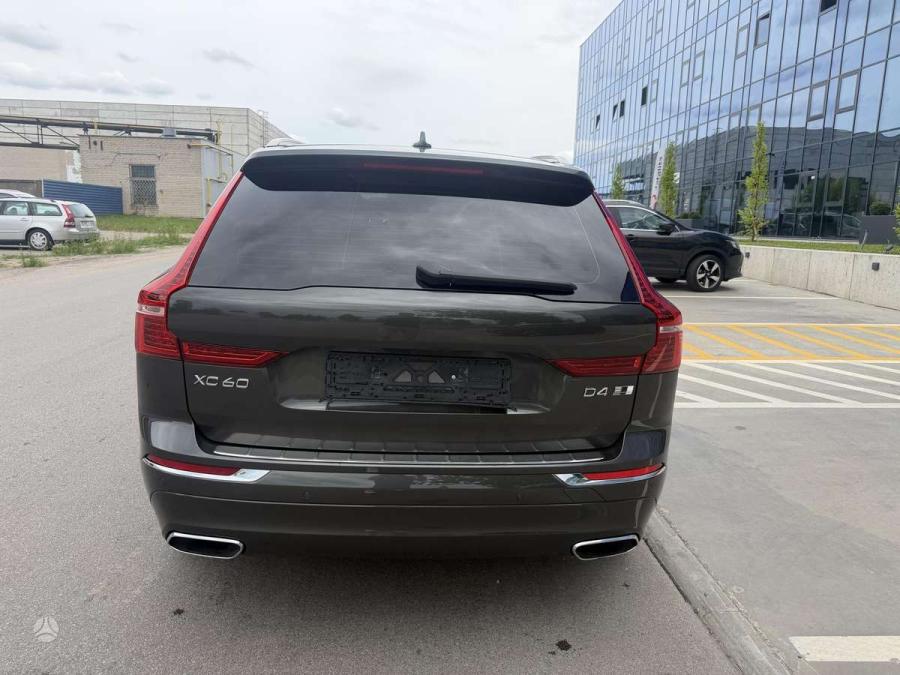 Brūns Volvo XC60 2017 Panevēža, ar dzinēja tilpumu 1.97 L un nobraukumu 274 tūkst. km par 17999 €, foto 13 vietnē AUTOMOTO.COM.LV