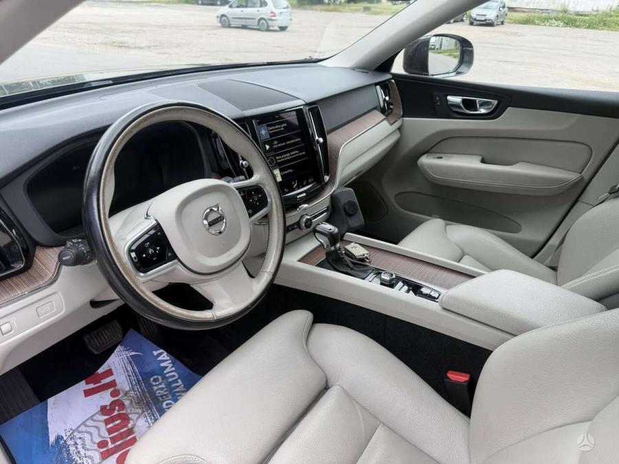 Brūns Volvo XC60 2017 Panevēža, ar dzinēja tilpumu 1.97 L un nobraukumu 274 tūkst. km par 17999 €, foto 19 vietnē AUTOMOTO.COM.LV