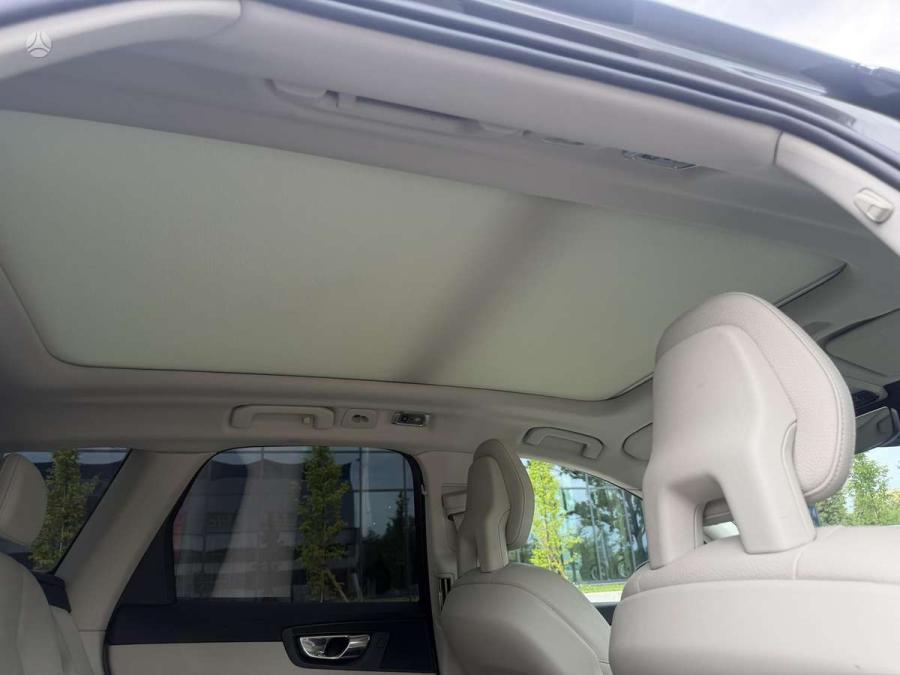 Brūns Volvo XC60 2017 Panevēža, ar dzinēja tilpumu 1.97 L un nobraukumu 274 tūkst. km par 17999 €, foto 33 vietnē AUTOMOTO.COM.LV