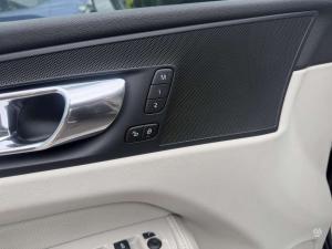 Brūns Volvo XC60 2017 Panevēža, ar dzinēja tilpumu 1.97 L un nobraukumu 274 tūkst. km par 17999 €, foto 37 vietnē AUTOMOTO.COM.LV