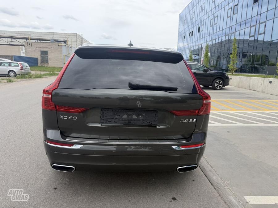 Brūns Volvo XC60 2017 Panevēža, ar dzinēja tilpumu 2.00 L un nobraukumu 274 tūkst. km par 17999 €, foto 13 vietnē AUTOMOTO.COM.LV