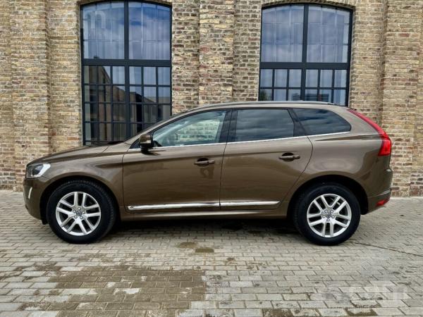 Brūns Volvo XC60 2017 Rīga, ar dzinēja tilpumu 2.40 L un nobraukumu 202 tūkst. km par 15500 €, foto 5 vietnē AUTOMOTO.COM.LV