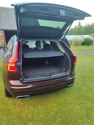 Brown Volvo XC60 2017 in Vilnius, with an engine capacity of 2.00 L and mileage of 360 thousand km for 16500 €, photo 10 on AUTOMOTO.COM.LV