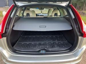 Brown Volvo XC60 2017 in Vilnius, with an engine capacity of 1.97 L and mileage of 81 thousand km for 19499 €, photo 14 on AUTOMOTO.COM.LV