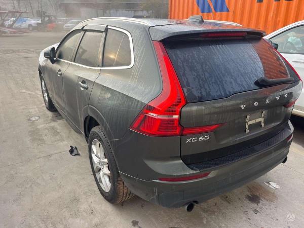 Brown Volvo XC60 2018 in Klaipeda, with an engine capacity of 1.97 L and mileage of 138 thousand km for 10100 €, photo 1 on AUTOMOTO.COM.LV