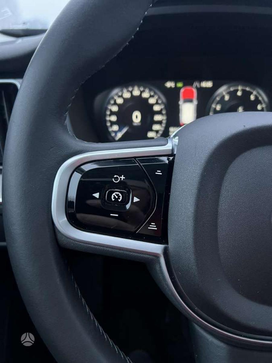 Brūns Volvo XC60 2018 Kauņa, ar dzinēja tilpumu 1.97 L un nobraukumu 223 tūkst. km par 14950 €, foto 32 vietnē AUTOMOTO.COM.LV
