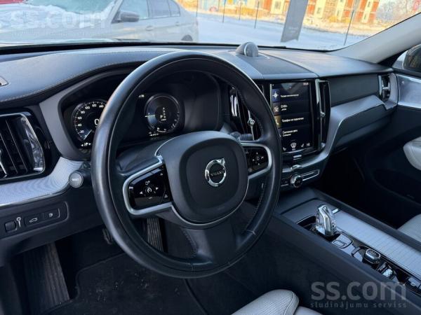 Brown Volvo XC60 2018 in Jelgava, with an engine capacity of 2.00 L and mileage of 0 thousand km for 28500 €, photo 10 on AUTOMOTO.COM.LV