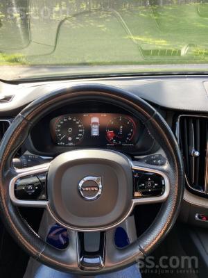 Brown Volvo XC60 2018 in Aluksne, with an engine capacity of 2.00 L and mileage of 119 thousand km for 25500 €, photo 6 on AUTOMOTO.COM.LV