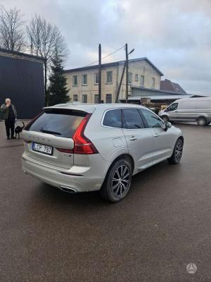 Brown Volvo XC60 2019 in Plunge, with an engine capacity of 1.97 L and mileage of 123 thousand km for 17000 €, photo 10 on AUTOMOTO.COM.LV