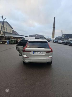 Brown Volvo XC60 2019 in Plunge, with an engine capacity of 1.97 L and mileage of 123 thousand km for 17000 €, photo 11 on AUTOMOTO.COM.LV
