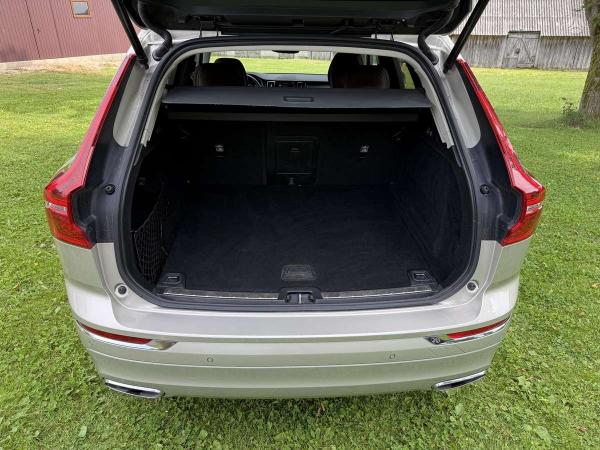Brown Volvo XC60 2019 in Vilnius, with an engine capacity of 1.97 L and mileage of 181 thousand km for 20300 €, photo 9 on AUTOMOTO.COM.LV