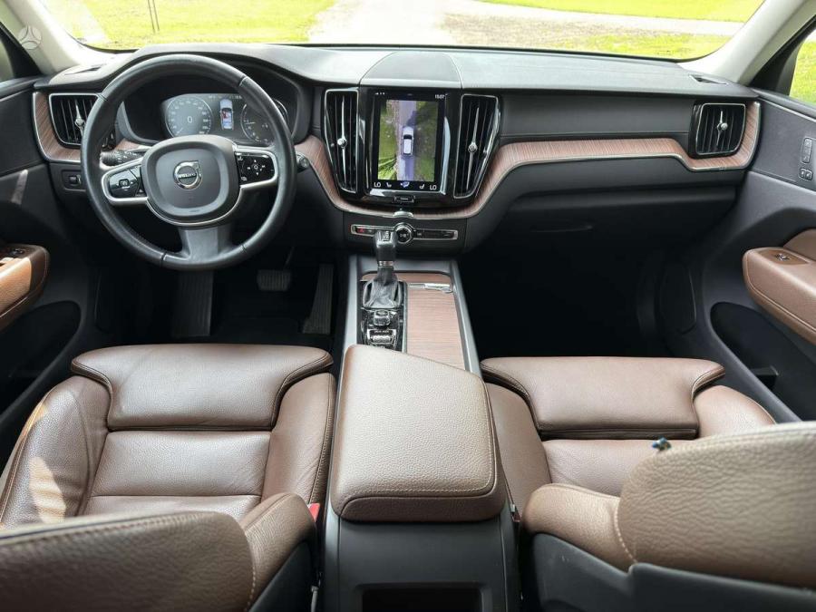 Brown Volvo XC60 2019 in Vilnius, with an engine capacity of 1.97 L and mileage of 181 thousand km for 20300 €, photo 12 on AUTOMOTO.COM.LV