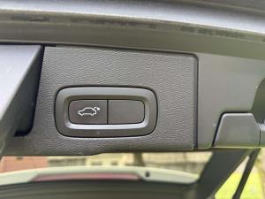 Brown Volvo XC60 2019 in Vilnius, with an engine capacity of 1.97 L and mileage of 181 thousand km for 20300 €, photo 16 on AUTOMOTO.COM.LV