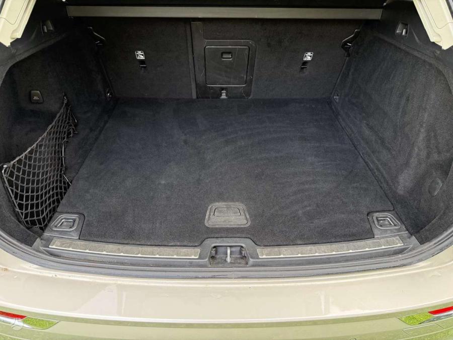 Brown Volvo XC60 2019 in Vilnius, with an engine capacity of 1.97 L and mileage of 181 thousand km for 20300 €, photo 17 on AUTOMOTO.COM.LV