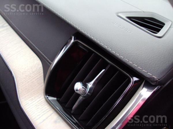Brūns Volvo XC60 2020 Rīga, ar dzinēja tilpumu 2.00 L un nobraukumu 168 tūkst. km par 26000 €, foto 10 vietnē AUTOMOTO.COM.LV