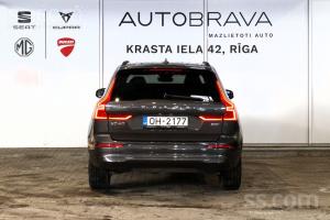 Brown Volvo XC60 2022 in Riga, with an engine capacity of 2.00 L and mileage of 43 thousand km for 34000 €, photo 7 on AUTOMOTO.COM.LV