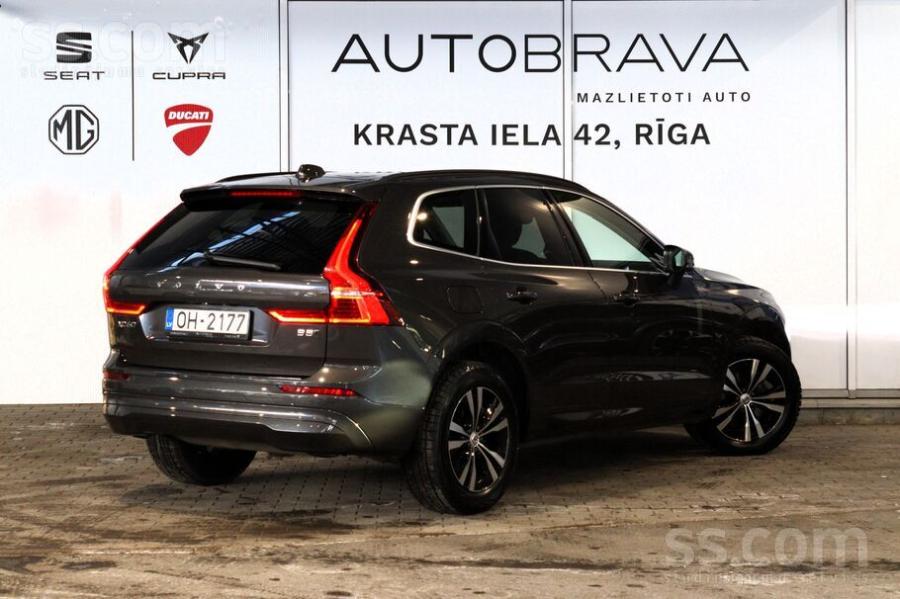 Brown Volvo XC60 2022 in Riga, with an engine capacity of 2.00 L and mileage of 43 thousand km for 34000 €, photo 8 on AUTOMOTO.COM.LV