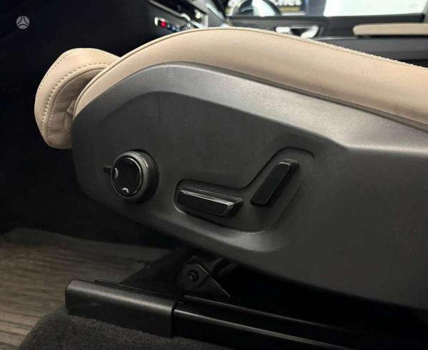 Brūns Volvo XC60 2025 Marijampole, ar dzinēja tilpumu 1.97 L un nobraukumu 21 tūkst. km par 51750 €, foto 10 vietnē AUTOMOTO.COM.LV