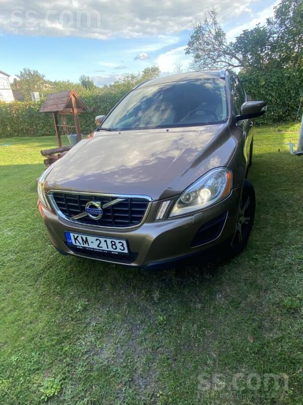 Brūns Volvo XC60 2012 Daugavpils, ar dzinēja tilpumu 2.00 L un nobraukumu 308 tūkst. km par 9500 €, foto 4 vietnē AUTOMOTO.COM.LV