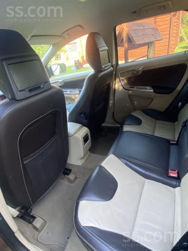 Brūns Volvo XC60 2012 Daugavpils, ar dzinēja tilpumu 2.00 L un nobraukumu 308 tūkst. km par 9500 €, foto 7 vietnē AUTOMOTO.COM.LV