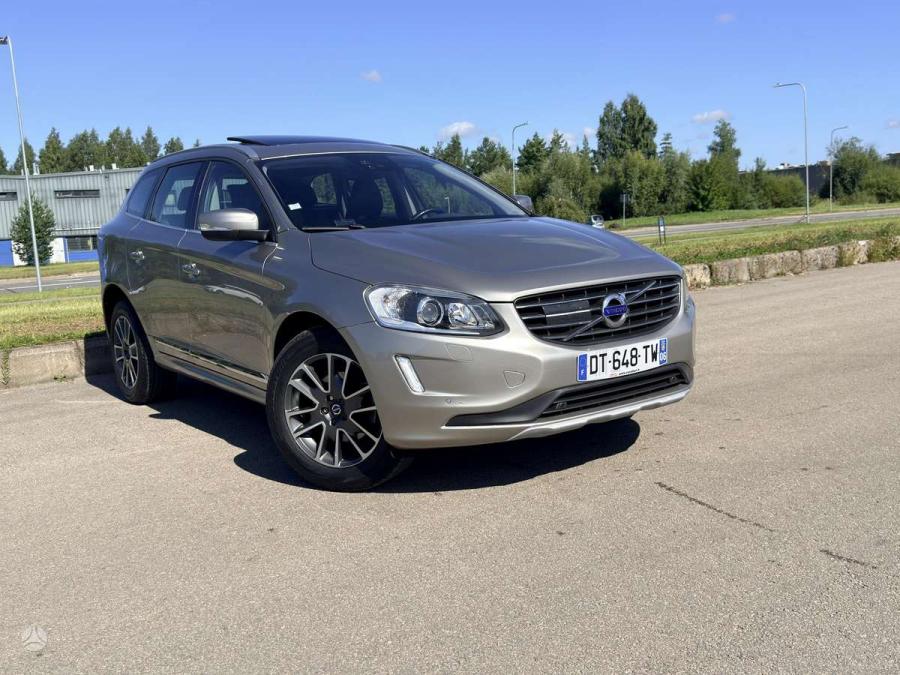 Brown Volvo XC60 2015 in Panevezys, with an engine capacity of 2.40 L and mileage of 174 thousand km for 12990 €, photo 3 on AUTOMOTO.COM.LV