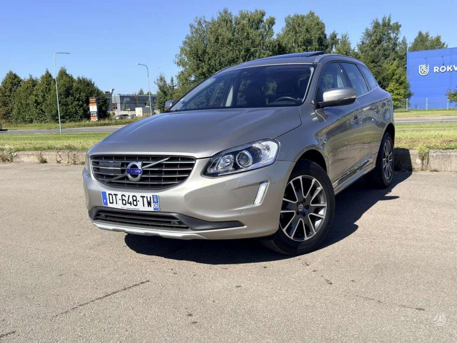 Brown Volvo XC60 2015 in Panevezys, with an engine capacity of 2.40 L and mileage of 174 thousand km for 12990 €, photo 4 on AUTOMOTO.COM.LV