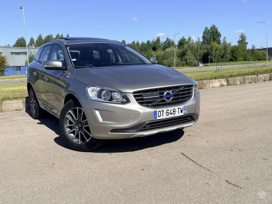 Brown Volvo XC60 2015 in Panevezys, with an engine capacity of 2.40 L and mileage of 174 thousand km for 12990 €, photo 7 on AUTOMOTO.COM.LV
