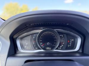 Brown Volvo XC60 2015 in Panevezys, with an engine capacity of 2.40 L and mileage of 174 thousand km for 12990 €, photo 22 on AUTOMOTO.COM.LV