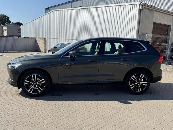 Brown Volvo XC60 2020 in Taurage, with an engine capacity of 1.97 L and mileage of 240 thousand km for 16850 €, photo 3 on AUTOMOTO.COM.LV