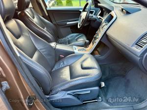 Brūns Volvo XC60 2009 Tallina, ar dzinēja tilpumu 2.40 L un nobraukumu 0 tūkst. km par 4950 €, foto 14 vietnē AUTOMOTO.COM.LV