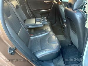 Brūns Volvo XC60 2009 Tallina, ar dzinēja tilpumu 2.40 L un nobraukumu 0 tūkst. km par 4950 €, foto 16 vietnē AUTOMOTO.COM.LV