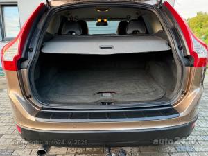 Brūns Volvo XC60 2009 Tallina, ar dzinēja tilpumu 2.40 L un nobraukumu 0 tūkst. km par 4950 €, foto 17 vietnē AUTOMOTO.COM.LV