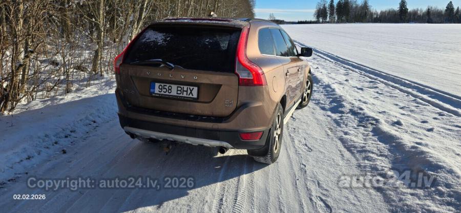 Коричневый Вольво ХС60 2013 в Таллин, объемом двигателя 2.40 л и пробегом 330 тыс. км за 11000 €, фото 2 на AUTOMOTO.COM.LV