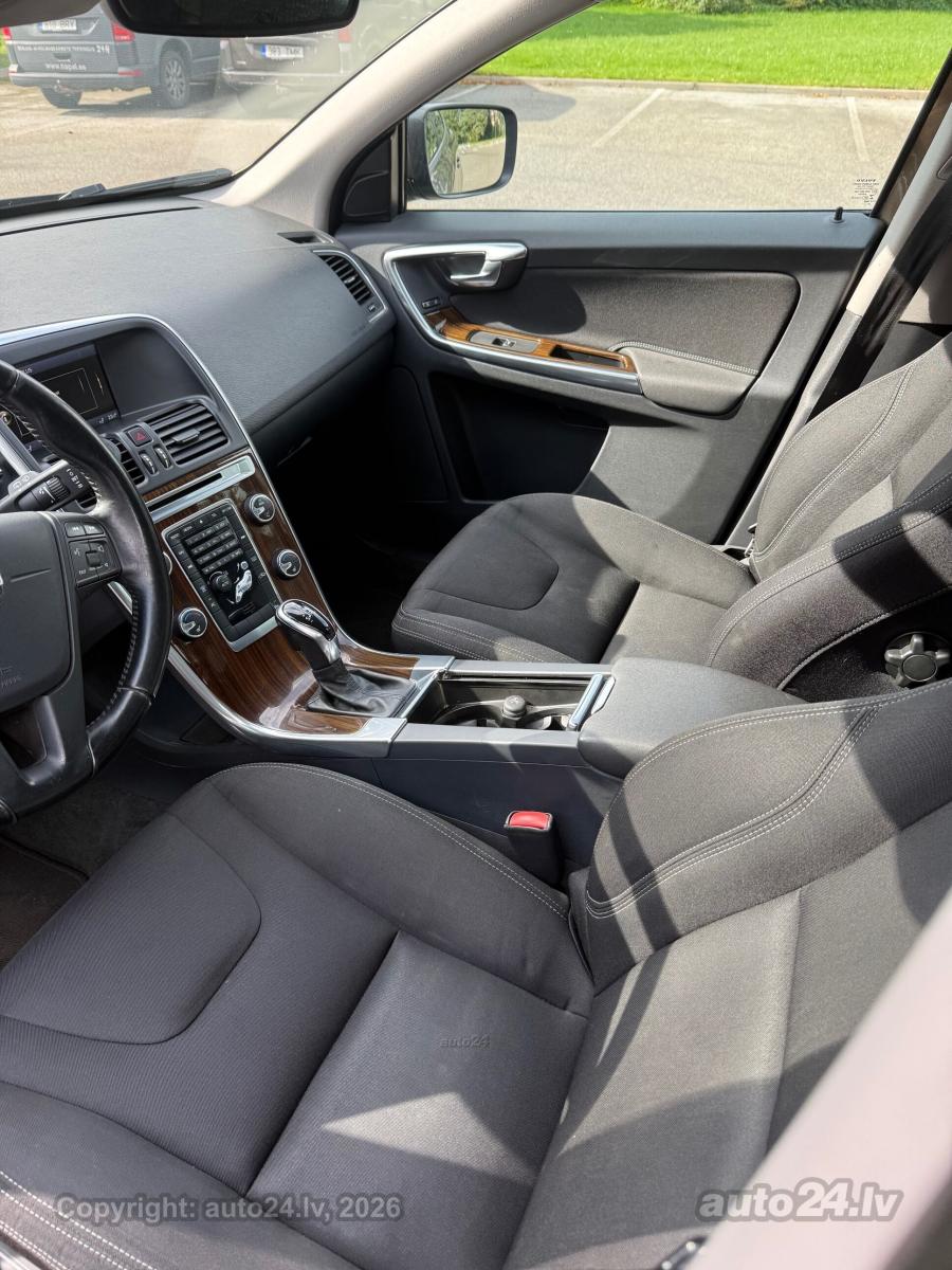 Brūns Volvo XC60 2013 Tartu, ar dzinēja tilpumu 2.00 L un nobraukumu 320 tūkst. km par 7900 €, foto 12 vietnē AUTOMOTO.COM.LV