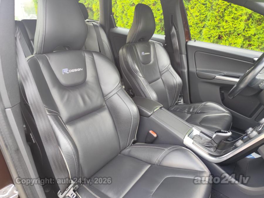 Brūns Volvo XC60 2013 Paide, ar dzinēja tilpumu 2.00 L un nobraukumu 204 tūkst. km par 12990 €, foto 17 vietnē AUTOMOTO.COM.LV