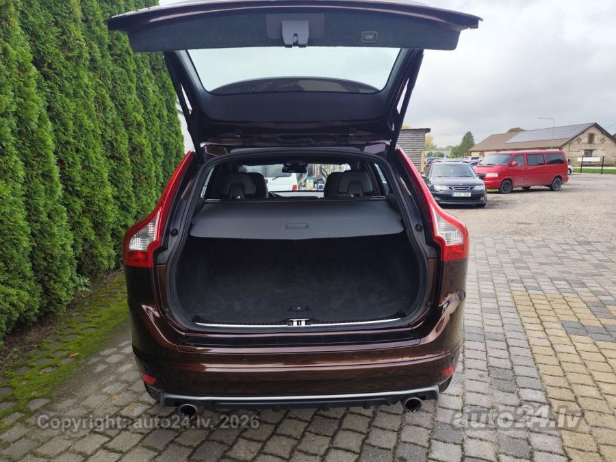 Brūns Volvo XC60 2013 Paide, ar dzinēja tilpumu 2.00 L un nobraukumu 204 tūkst. km par 12990 €, foto 24 vietnē AUTOMOTO.COM.LV