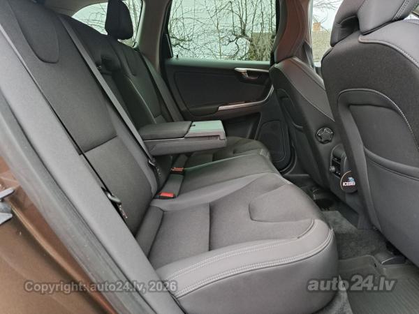 Volvo XC60 2014 in Tallinn on AUTOMOTO.COM.LV Brown Volvo XC60 2014 in Tallinn, with an engine capacity of 2.00 L and mileage of 145 thousand km for 12500 €, photo 11 on AUTOMOTO.COM.LV