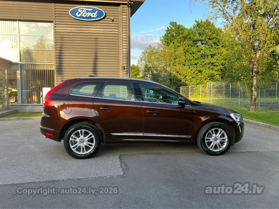 Brown Volvo XC60 2016 in Parnu, with an engine capacity of 2.00 L and mileage of 113 thousand km for 16900 €, photo 4 on AUTOMOTO.COM.LV