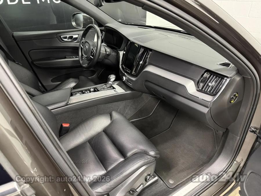 Brūns Volvo XC60 2018 Tallina, ar dzinēja tilpumu 2.00 L un nobraukumu 214 tūkst. km par 21995 €, foto 22 vietnē AUTOMOTO.COM.LV