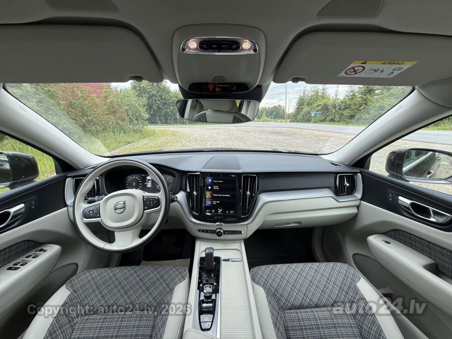 Brown Volvo XC60 2021 in Parnu, with an engine capacity of 2.00 L and mileage of 46 thousand km for 34000 €, photo 13 on AUTOMOTO.COM.LV