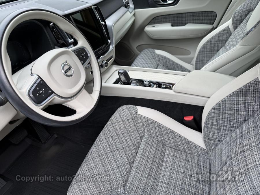 Brown Volvo XC60 2021 in Parnu, with an engine capacity of 2.00 L and mileage of 46 thousand km for 34000 €, photo 16 on AUTOMOTO.COM.LV