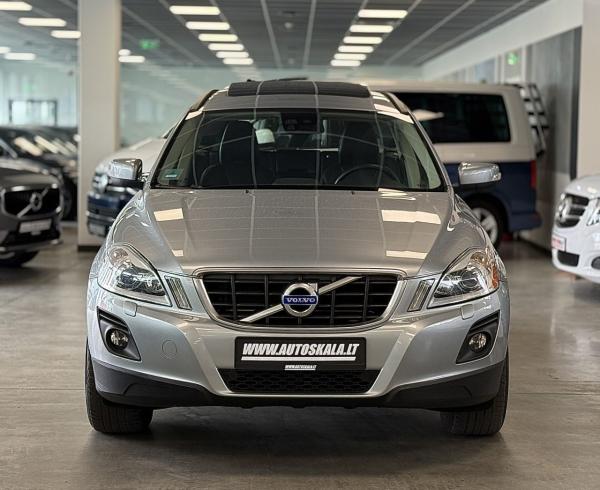 Volvo XC60 2008 in Klaipeda, with an engine capacity of 2.40 L and mileage of 252 thousand km for 9950 €, photo 2 on AUTOMOTO.COM.LV
