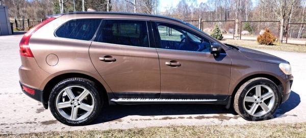 Volvo XC60 2008 in Valka, with an engine capacity of 2.40 L and mileage of 275 thousand km for 9500 €, photo 1 on AUTOMOTO.COM.LV