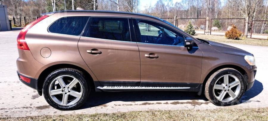 Volvo XC60 2008 in Valka, with an engine capacity of 2.40 L and mileage of 275 thousand km for 9500 €, photo 1 on AUTOMOTO.COM.LV