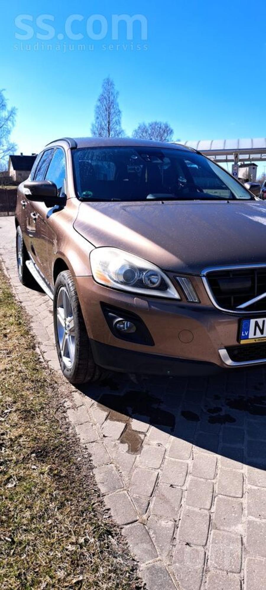 Volvo XC60 2008 in Valka, with an engine capacity of 2.40 L and mileage of 275 thousand km for 9500 €, photo 4 on AUTOMOTO.COM.LV
