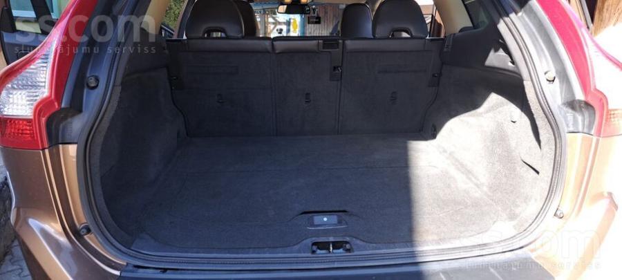 Volvo XC60 2008 in Valka, with an engine capacity of 2.40 L and mileage of 275 thousand km for 9500 €, photo 13 on AUTOMOTO.COM.LV