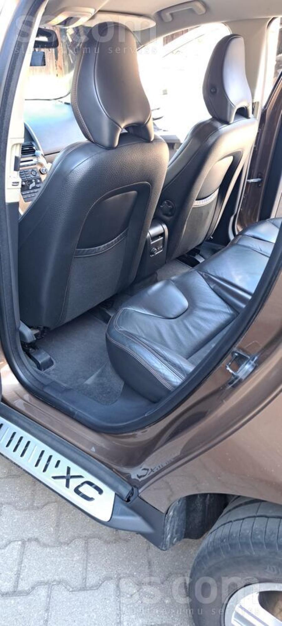 Volvo XC60 2008 in Valka, with an engine capacity of 2.40 L and mileage of 275 thousand km for 9500 €, photo 14 on AUTOMOTO.COM.LV
