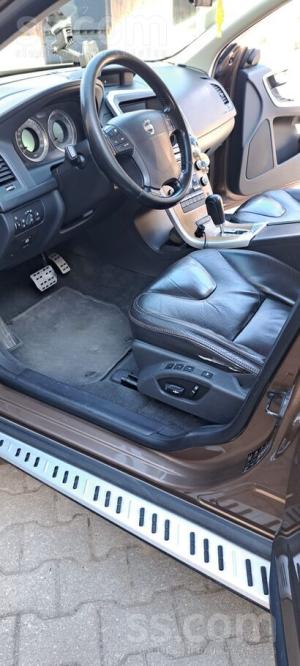 Volvo XC60 2008 in Valka, with an engine capacity of 2.40 L and mileage of 275 thousand km for 9500 €, photo 15 on AUTOMOTO.COM.LV
